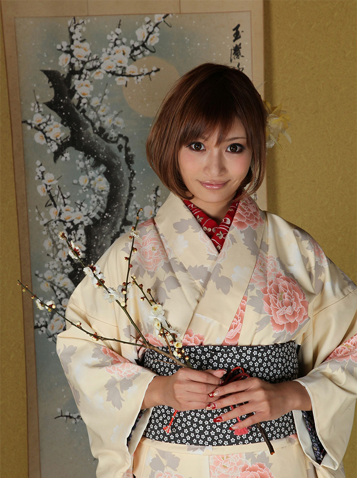 Asuka Kirara Pictures